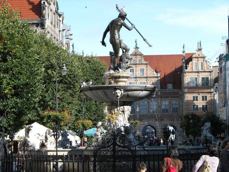 Fontanna Neptuna Gdańsk - słynna atrakcja i zabytek | odkryjPomorze.pl