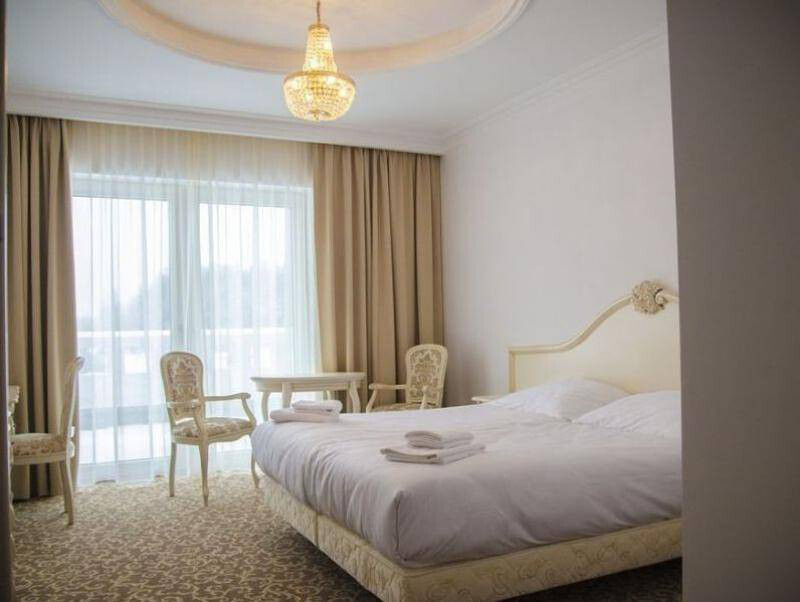 Hotel Kiston basen kręgielnia restauracja apartamenty Sulęczyno ...