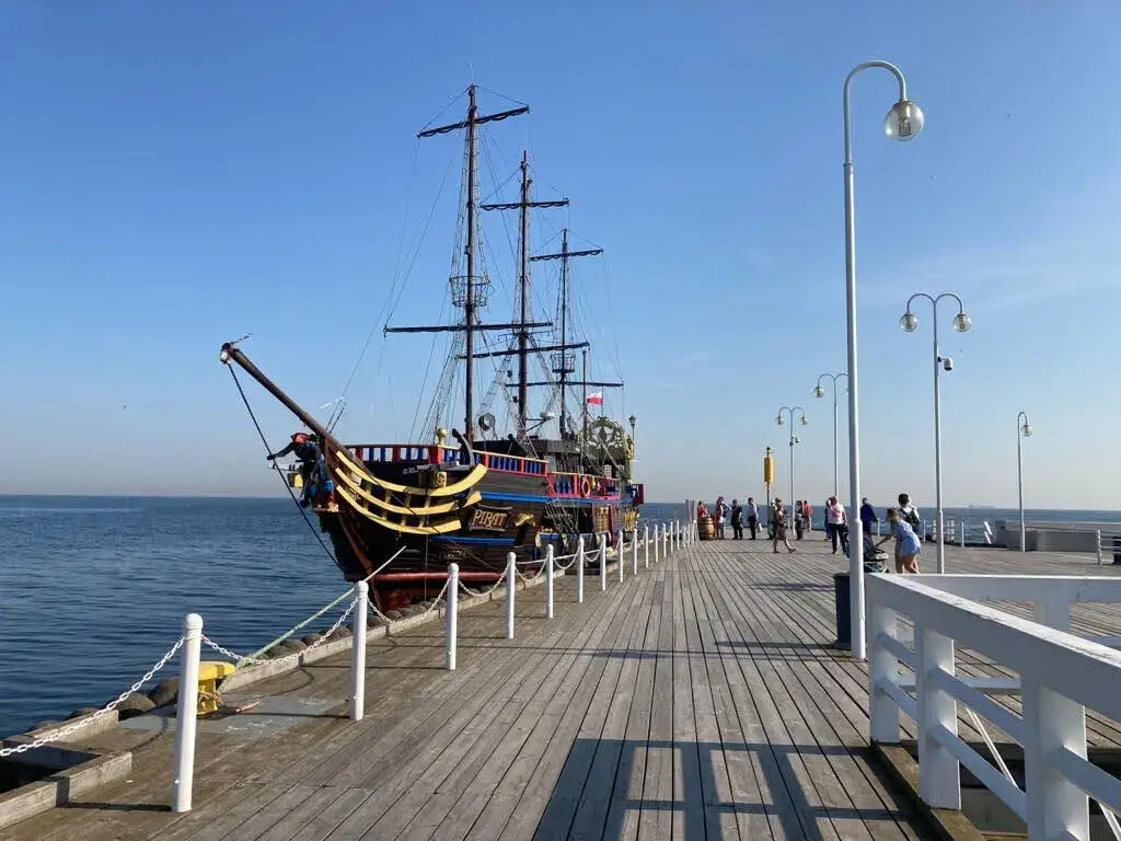 Statek Pirat Sopot atrakcje rejsy wycieczkowe po morzu | odkryjPomorze.pl